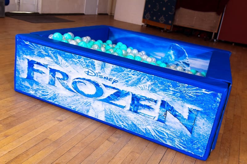 Frozen Ball Pit With Balls - Jolly Kids Castles - Essex